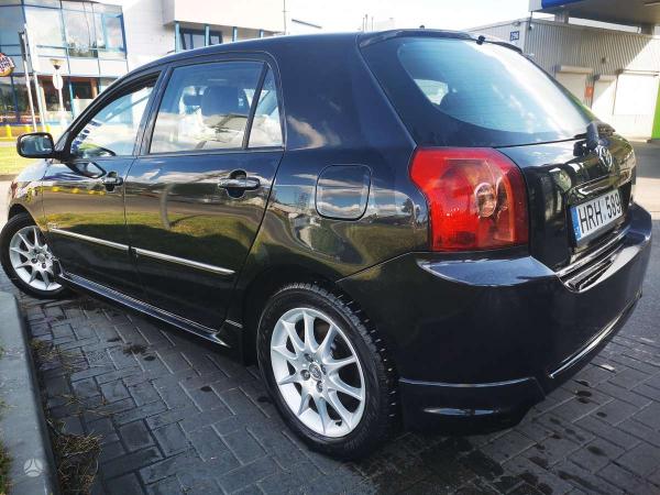 Black Toyota Corolla 2006 in Vilnius, with an engine capacity of 2.00 L and mileage of 308 thousand km for 1600 €, photo 5 on AUTOMOTO.COM.LV