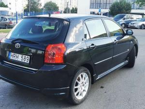 Melns Toyota Corolla 2006 Viļņa, ar dzinēja tilpumu 2.00 L un nobraukumu 308 tūkst. km par 1600 €, foto 26 vietnē AUTOMOTO.COM.LV