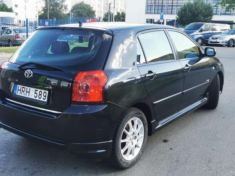 Melns Toyota Corolla 2006 Viļņa, ar dzinēja tilpumu 2.00 L un nobraukumu 308 tūkst. km par 1600 €, foto 26 vietnē AUTOMOTO.COM.LV