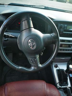 Melns Toyota Corolla 2006 Viļņa, ar dzinēja tilpumu 2.00 L un nobraukumu 308 tūkst. km par 1600 €, foto 29 vietnē AUTOMOTO.COM.LV