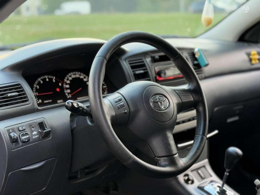 Melns Toyota Corolla 2006 Kauņa, ar dzinēja tilpumu 1.36 L un nobraukumu 287 tūkst. km par 2750 €, foto 10 vietnē AUTOMOTO.COM.LV