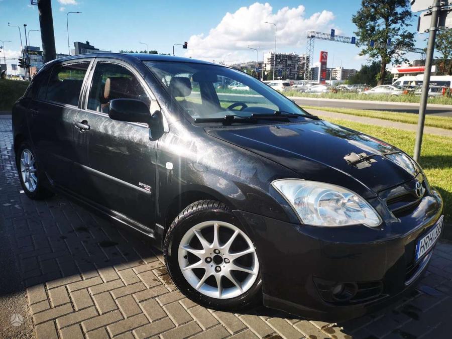 Black Toyota Corolla 2006 in Vilnius, with an engine capacity of 2.00 L and mileage of 315 thousand km for 1600 €, photo 9 on AUTOMOTO.COM.LV