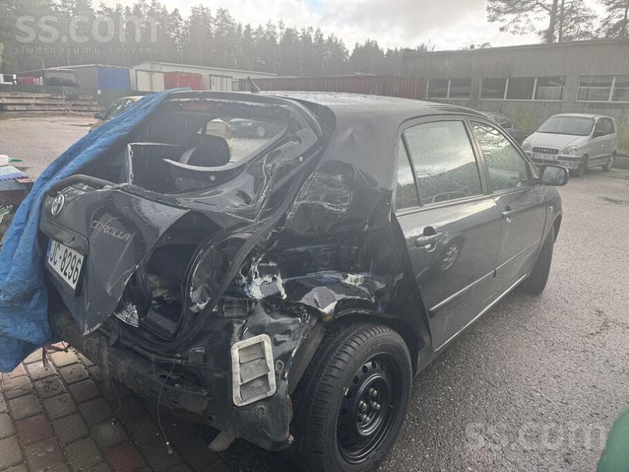 Melns Toyota Corolla 2006 Rīga, ar dzinēja tilpumu 1.40 L un nobraukumu 250 tūkst. km par 500 €, foto 4 vietnē AUTOMOTO.COM.LV