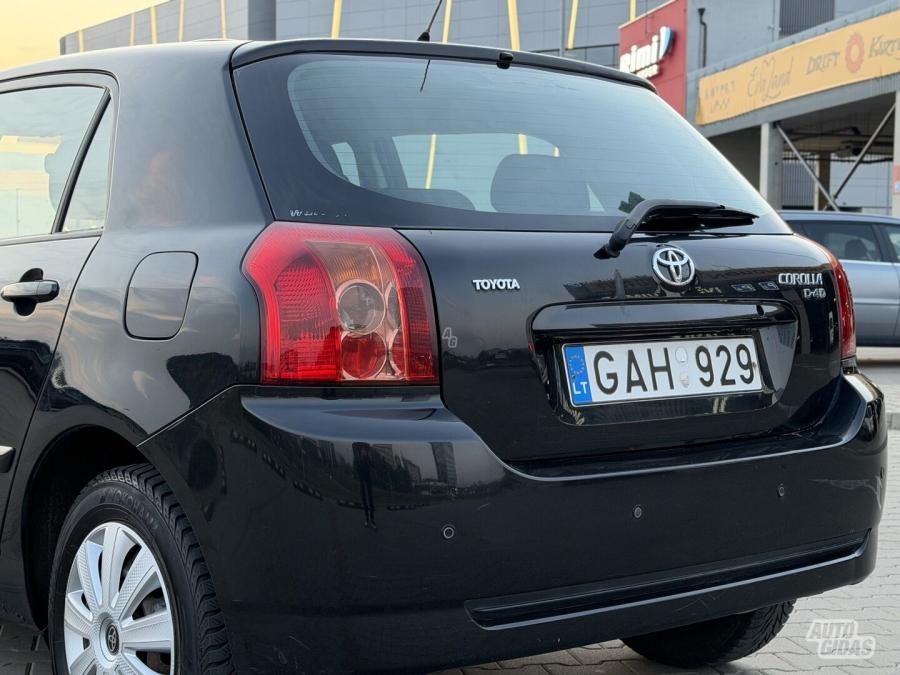 Melns Toyota Corolla 2007 Viļņa, ar dzinēja tilpumu 1.40 L un nobraukumu 180 tūkst. km par 2000 €, foto 11 vietnē AUTOMOTO.COM.LV
