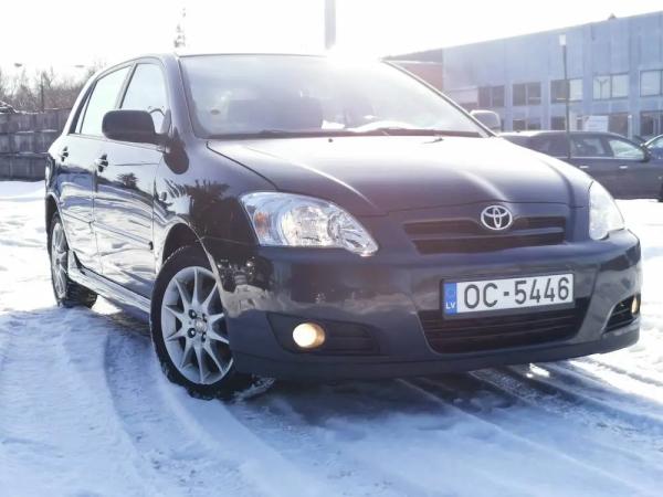 Black Toyota Corolla 2007 in Kuldiga, with an engine capacity of 1.40 L and mileage of 264 thousand km for 2200 €, photo 3 on AUTOMOTO.COM.LV