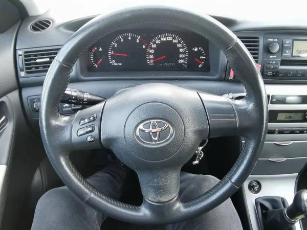 Black Toyota Corolla 2007 in Kuldiga, with an engine capacity of 1.40 L and mileage of 264 thousand km for 2200 €, photo 10 on AUTOMOTO.COM.LV