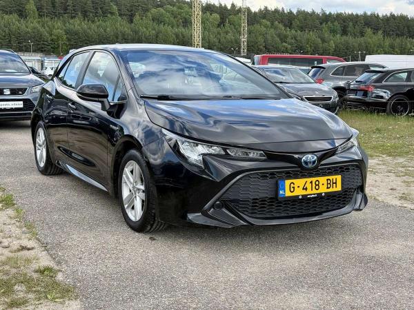 Black Toyota Corolla 2019 in Vilnius, with an engine capacity of 1.80 L and mileage of 282 thousand km for 10250 €, photo 3 on AUTOMOTO.COM.LV