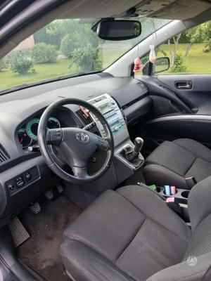 Black Toyota Corolla 2019 in Silale, with an engine capacity of 2.20 L and mileage of 284 thousand km for 1250 €, photo 3 on AUTOMOTO.COM.LV