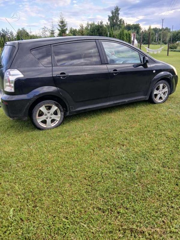 Black Toyota Corolla 2019 in Silale, with an engine capacity of 2.20 L and mileage of 284 thousand km for 1250 €, photo 4 on AUTOMOTO.COM.LV