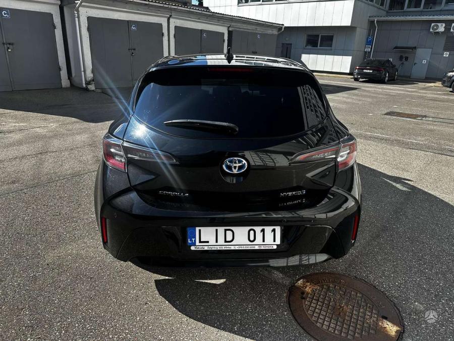 Melns Toyota Corolla 2019 Viļņa, ar dzinēja tilpumu 1.80 L un nobraukumu 57 tūkst. km par 18500 €, foto 6 vietnē AUTOMOTO.COM.LV