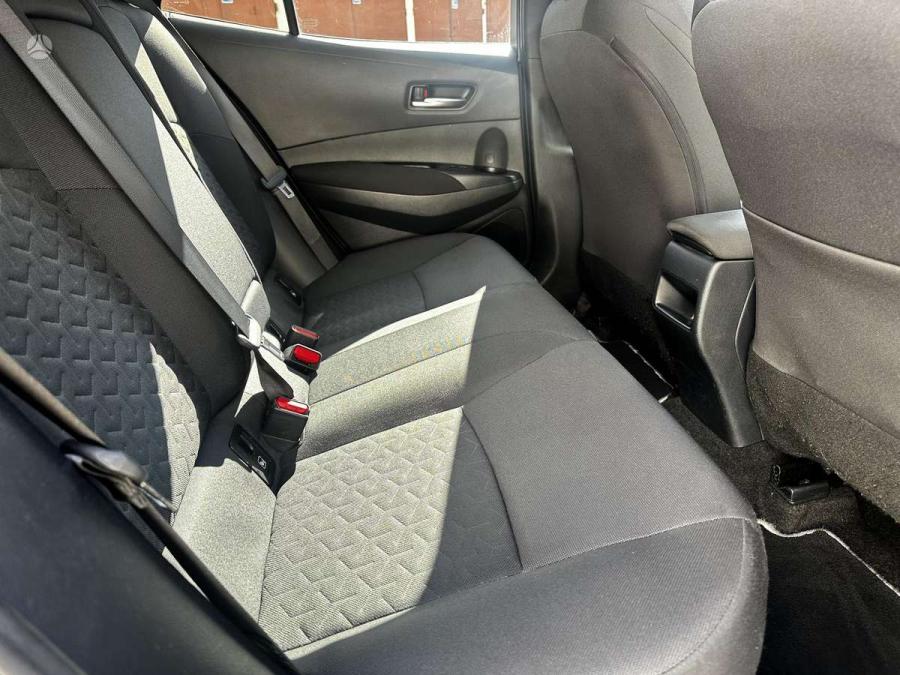Melns Toyota Corolla 2019 Viļņa, ar dzinēja tilpumu 1.80 L un nobraukumu 57 tūkst. km par 18500 €, foto 10 vietnē AUTOMOTO.COM.LV