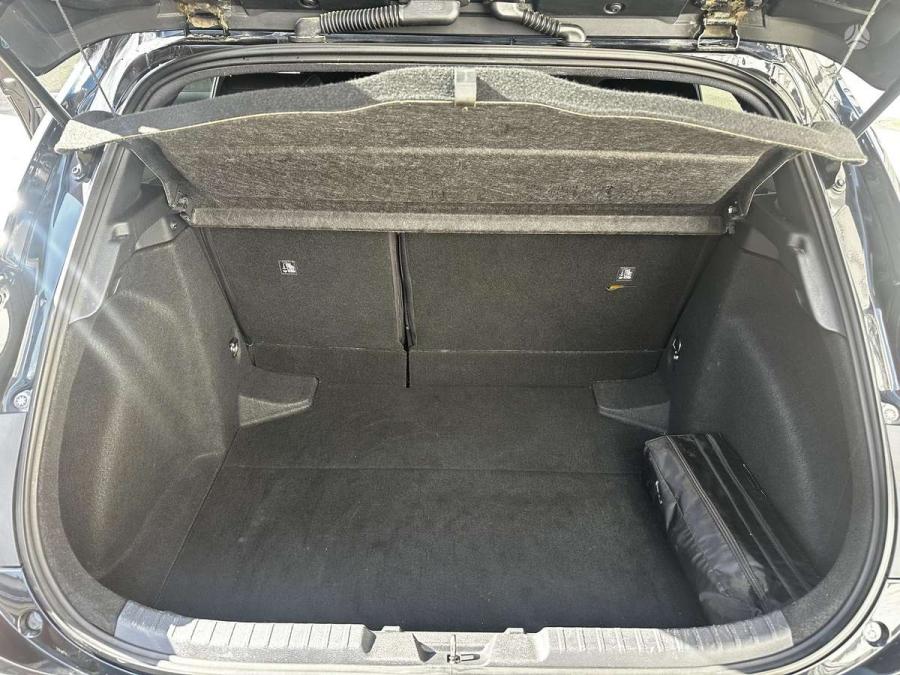 Melns Toyota Corolla 2019 Viļņa, ar dzinēja tilpumu 1.80 L un nobraukumu 57 tūkst. km par 18500 €, foto 12 vietnē AUTOMOTO.COM.LV