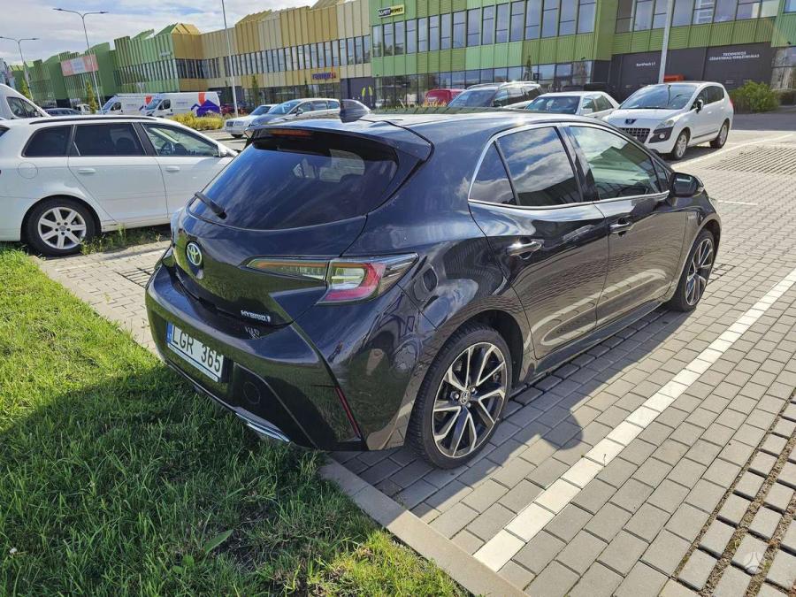 Melns Toyota Corolla 2019 Viļņa, ar dzinēja tilpumu 1.99 L un nobraukumu 128 tūkst. km par 18000 €, foto 6 vietnē AUTOMOTO.COM.LV