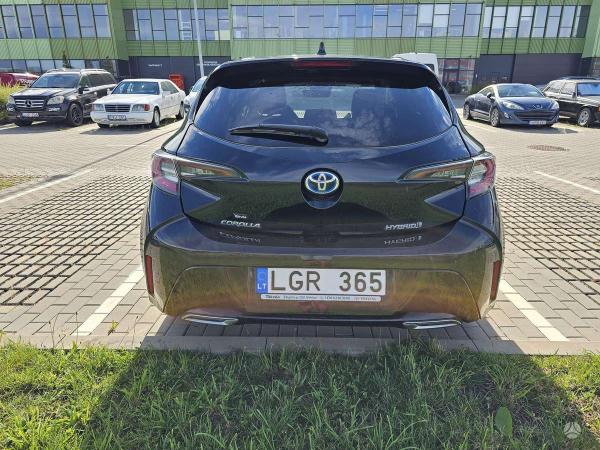 Melns Toyota Corolla 2019 Viļņa, ar dzinēja tilpumu 1.99 L un nobraukumu 128 tūkst. km par 18000 €, foto 7 vietnē AUTOMOTO.COM.LV