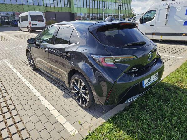 Melns Toyota Corolla 2019 Viļņa, ar dzinēja tilpumu 1.99 L un nobraukumu 128 tūkst. km par 18000 €, foto 8 vietnē AUTOMOTO.COM.LV