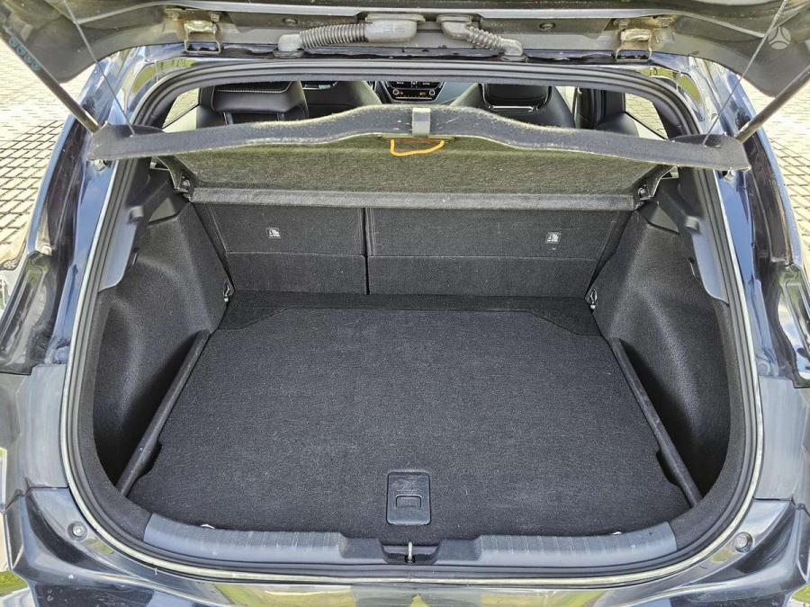 Melns Toyota Corolla 2019 Viļņa, ar dzinēja tilpumu 1.99 L un nobraukumu 128 tūkst. km par 18000 €, foto 14 vietnē AUTOMOTO.COM.LV