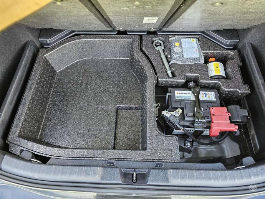 Melns Toyota Corolla 2019 Viļņa, ar dzinēja tilpumu 1.99 L un nobraukumu 128 tūkst. km par 18000 €, foto 15 vietnē AUTOMOTO.COM.LV