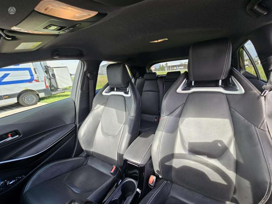 Melns Toyota Corolla 2019 Viļņa, ar dzinēja tilpumu 1.99 L un nobraukumu 128 tūkst. km par 18000 €, foto 22 vietnē AUTOMOTO.COM.LV