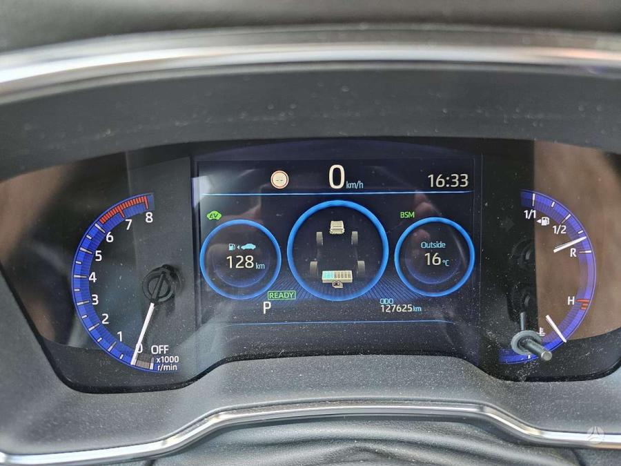 Melns Toyota Corolla 2019 Viļņa, ar dzinēja tilpumu 1.99 L un nobraukumu 128 tūkst. km par 18000 €, foto 36 vietnē AUTOMOTO.COM.LV