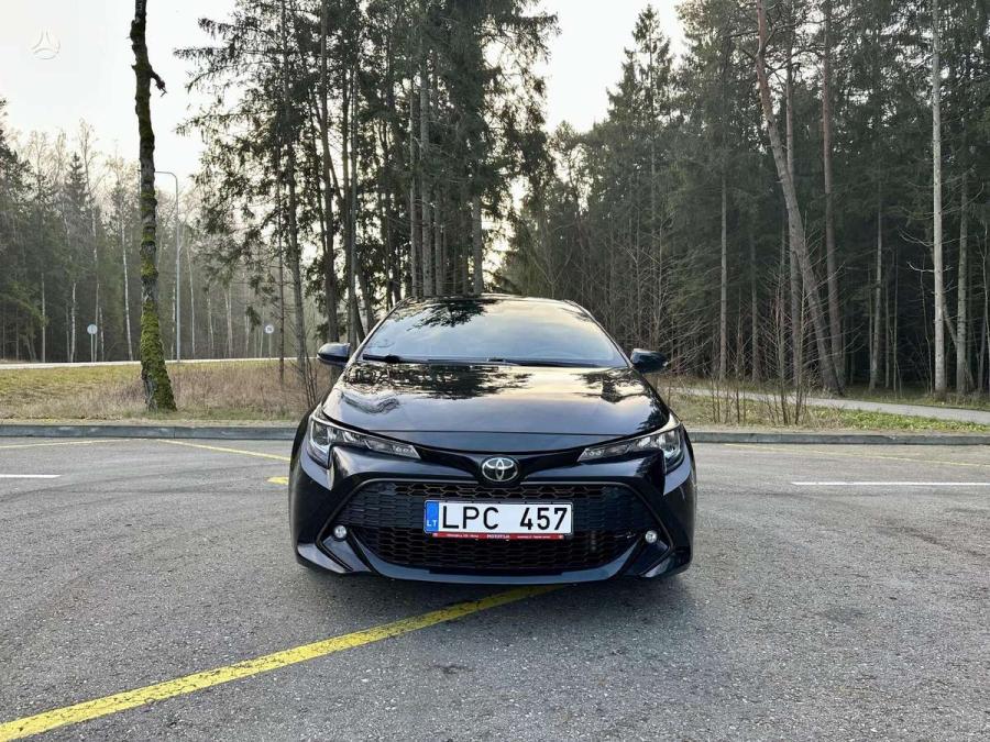 Black Toyota Corolla 2020 in Klaipeda, with an engine capacity of 1.20 L and mileage of 51 thousand km for 14950 €, photo 8 on AUTOMOTO.COM.LV