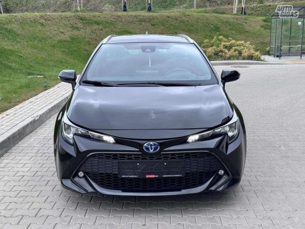 Black Toyota Corolla 2020 in Vilnius, with an engine capacity of 1.80 L and mileage of 196 thousand km for 15500 €, photo 2 on AUTOMOTO.COM.LV