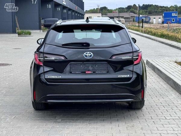 Black Toyota Corolla 2020 in Vilnius, with an engine capacity of 1.80 L and mileage of 196 thousand km for 15500 €, photo 5 on AUTOMOTO.COM.LV