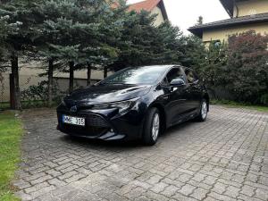 Melns Toyota Corolla 2020 Viļņa, ar dzinēja tilpumu 1.80 L un nobraukumu 115 tūkst. km par 14000 €, foto  vietnē AUTOMOTO.COM.LV