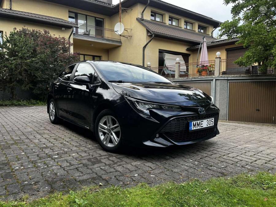 Melns Toyota Corolla 2020 Viļņa, ar dzinēja tilpumu 1.80 L un nobraukumu 115 tūkst. km par 14000 €, foto 4 vietnē AUTOMOTO.COM.LV