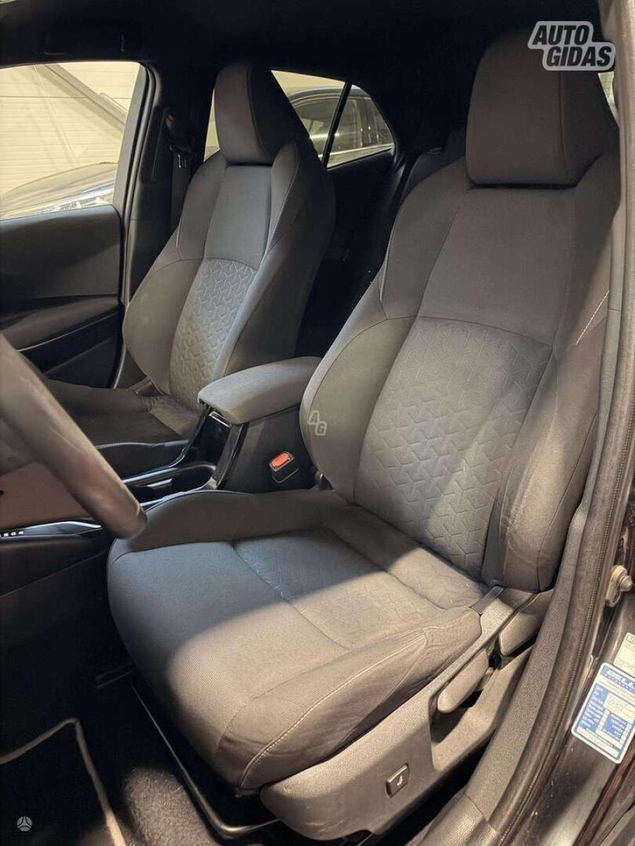 Melns Toyota Corolla 2021 Viļņa, ar dzinēja tilpumu 1.80 L un nobraukumu 188 tūkst. km par 14950 €, foto 9 vietnē AUTOMOTO.COM.LV