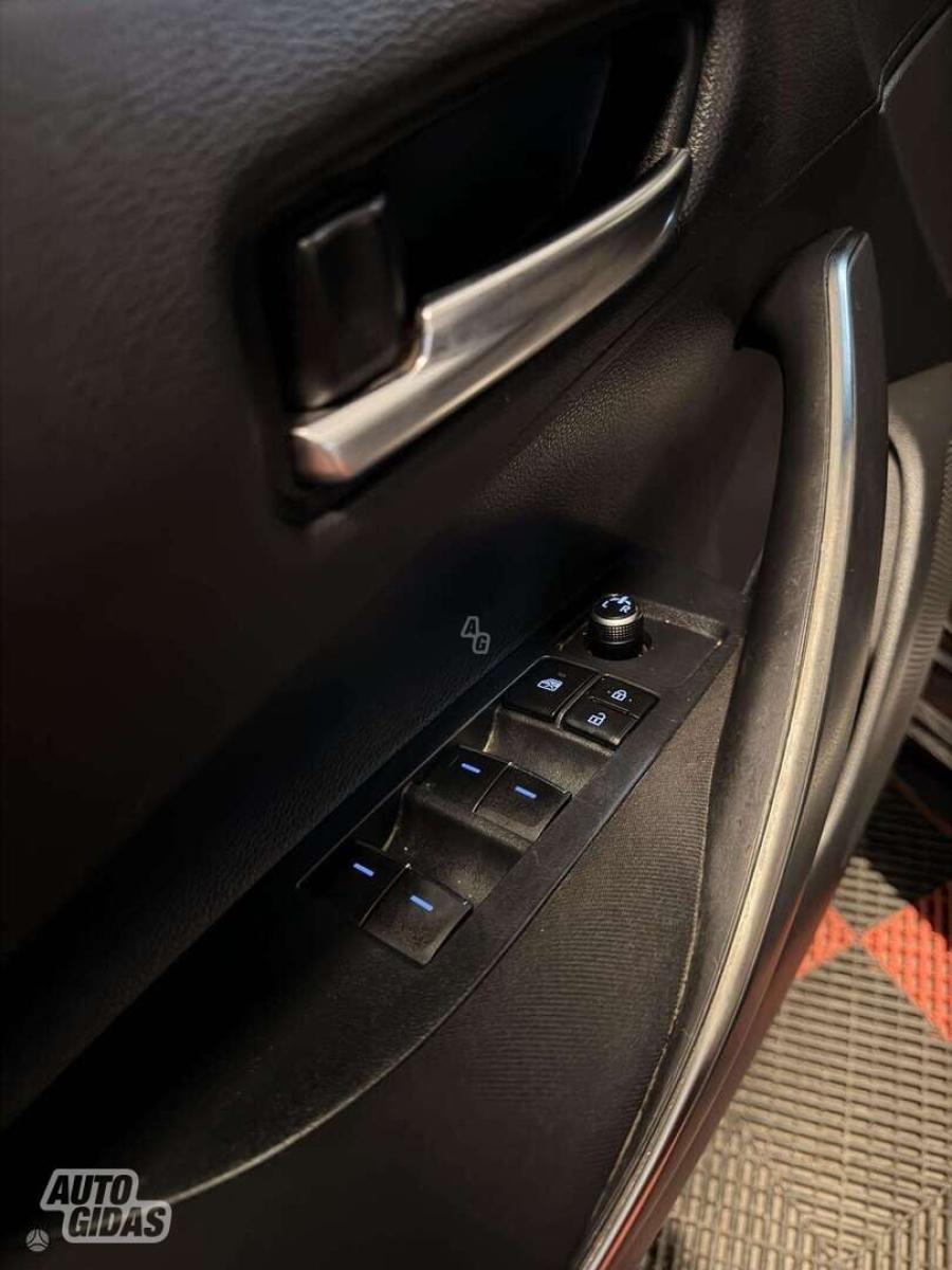 Melns Toyota Corolla 2021 Viļņa, ar dzinēja tilpumu 1.80 L un nobraukumu 188 tūkst. km par 14950 €, foto 12 vietnē AUTOMOTO.COM.LV