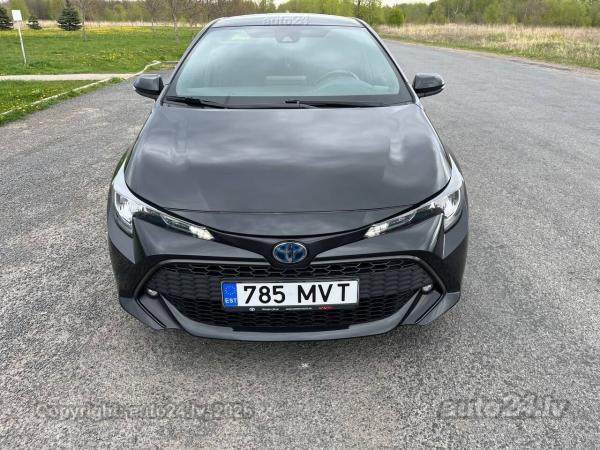Black Toyota Corolla 2021 in Tallinn, with an engine capacity of 0.00 L and mileage of 129 thousand km for 16999 €, photo 3 on AUTOMOTO.COM.LV