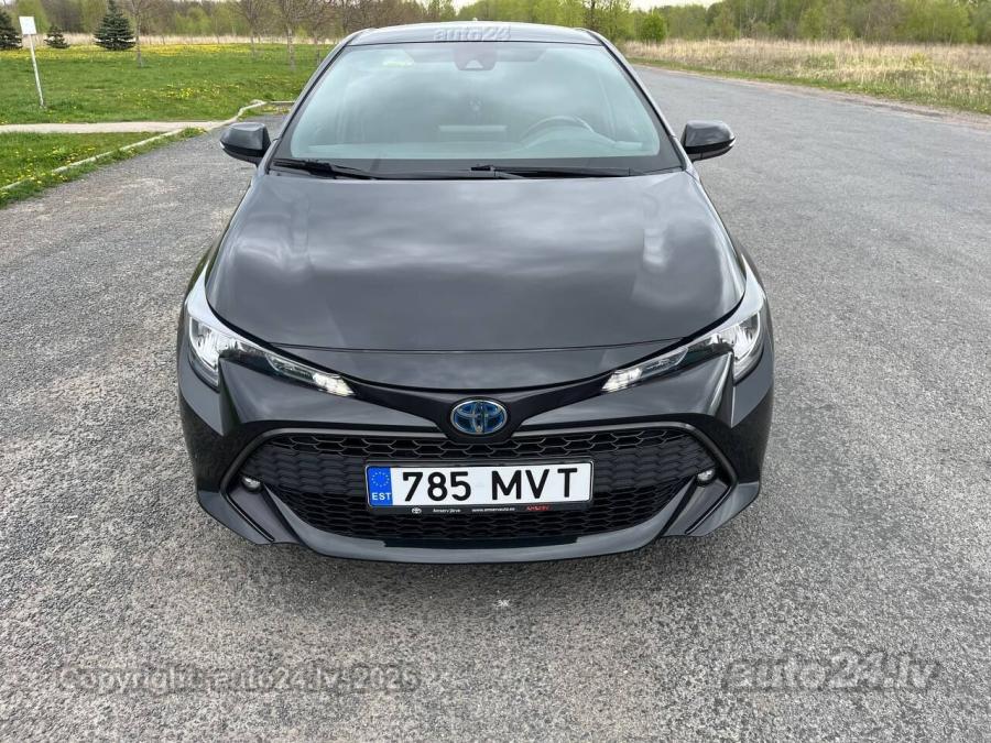 Black Toyota Corolla 2021 in Tallinn, with an engine capacity of 0.00 L and mileage of 129 thousand km for 16999 €, photo 4 on AUTOMOTO.COM.LV