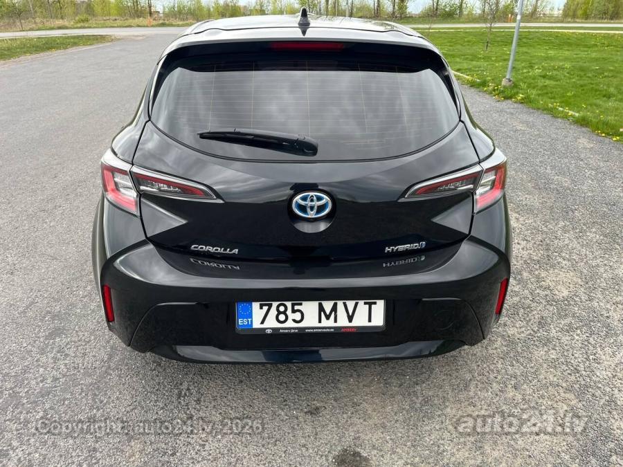 Black Toyota Corolla 2021 in Tallinn, with an engine capacity of 0.00 L and mileage of 129 thousand km for 16999 €, photo 5 on AUTOMOTO.COM.LV