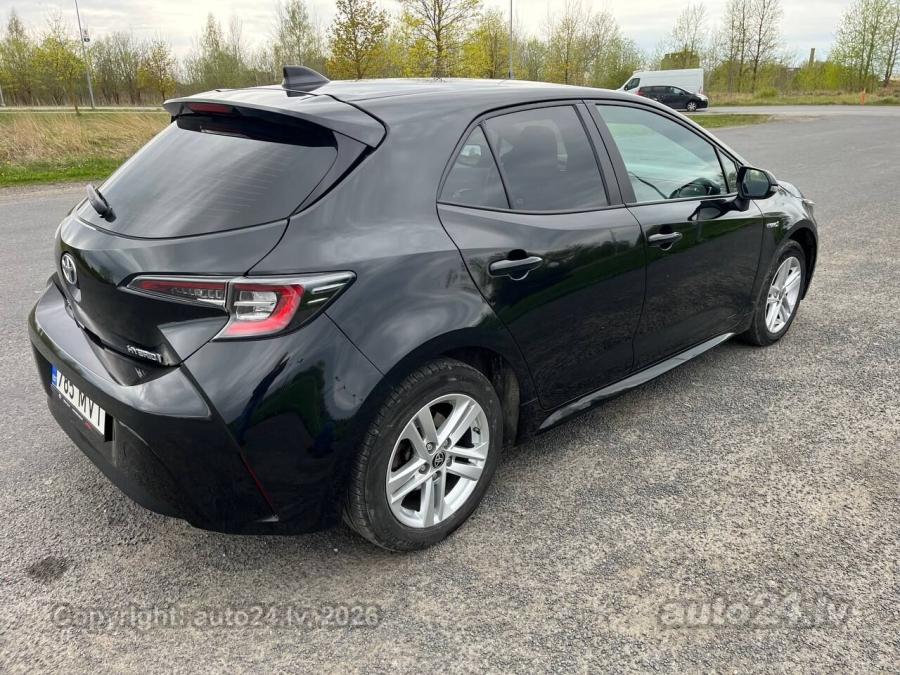 Black Toyota Corolla 2021 in Tallinn, with an engine capacity of 0.00 L and mileage of 129 thousand km for 16999 €, photo 8 on AUTOMOTO.COM.LV