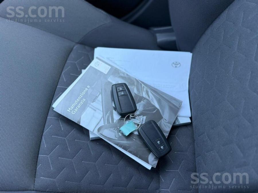 Черный Тойота Королла 2021 в Рига, объемом двигателя 1.80 л и пробегом 195 тыс. км за 14950 €, фото 21 на AUTOMOTO.COM.LV