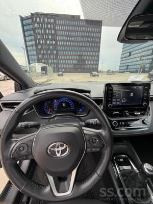 Melns Toyota Corolla 2021 Rīga, ar dzinēja tilpumu 1.20 L un nobraukumu 65 tūkst. km par 15000 €, foto 5 vietnē AUTOMOTO.COM.LV