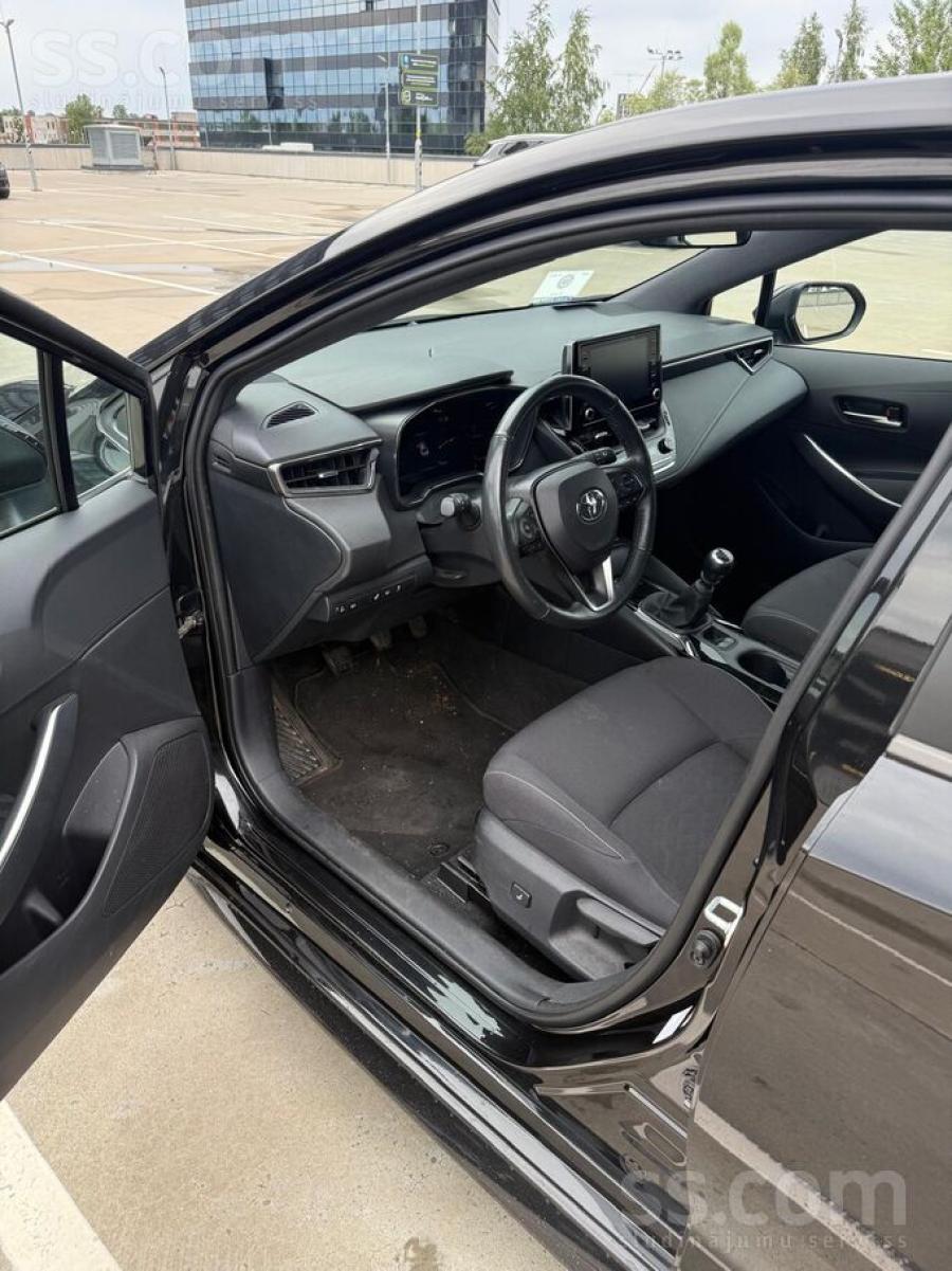 Melns Toyota Corolla 2021 Rīga, ar dzinēja tilpumu 1.20 L un nobraukumu 65 tūkst. km par 15000 €, foto 6 vietnē AUTOMOTO.COM.LV
