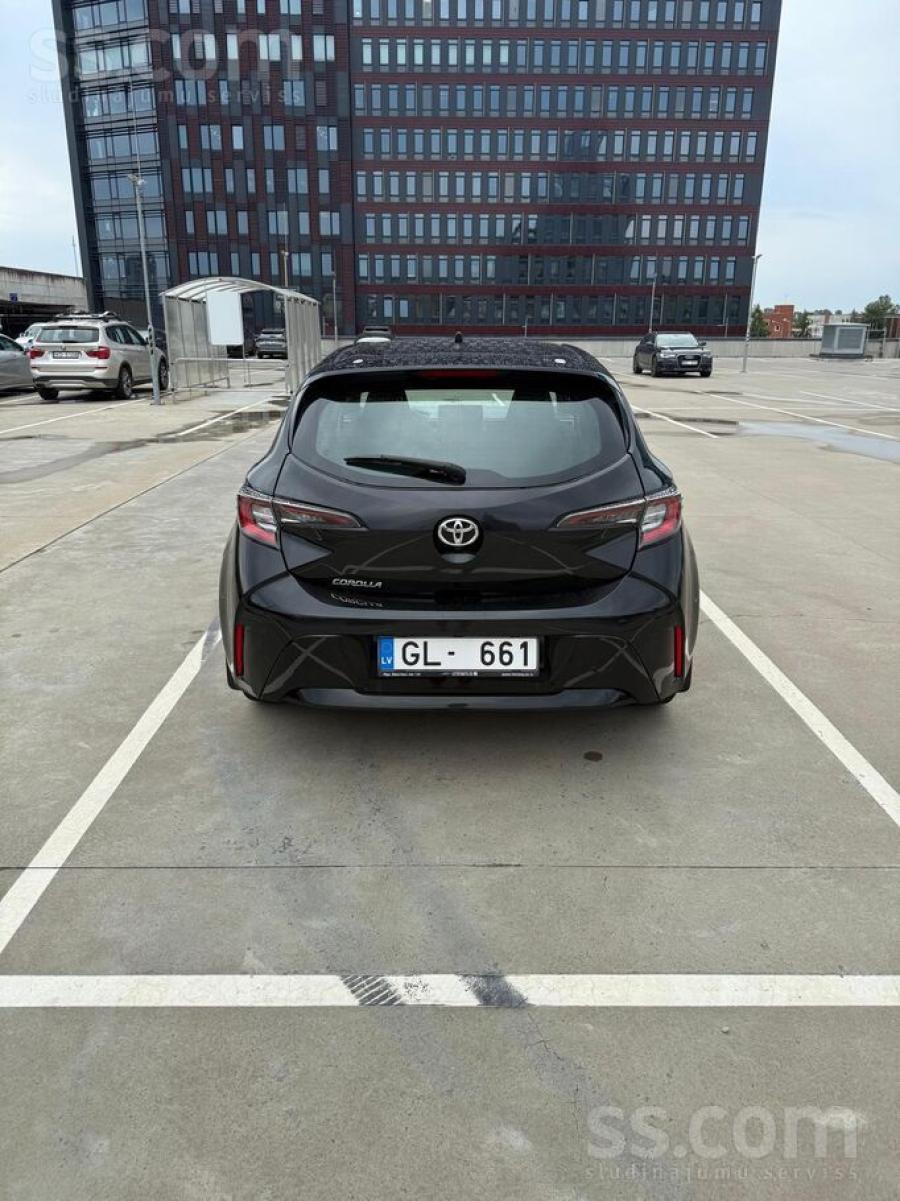 Melns Toyota Corolla 2021 Rīga, ar dzinēja tilpumu 1.20 L un nobraukumu 65 tūkst. km par 15000 €, foto 8 vietnē AUTOMOTO.COM.LV