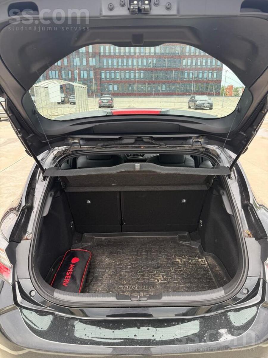 Melns Toyota Corolla 2021 Rīga, ar dzinēja tilpumu 1.20 L un nobraukumu 65 tūkst. km par 15000 €, foto 9 vietnē AUTOMOTO.COM.LV