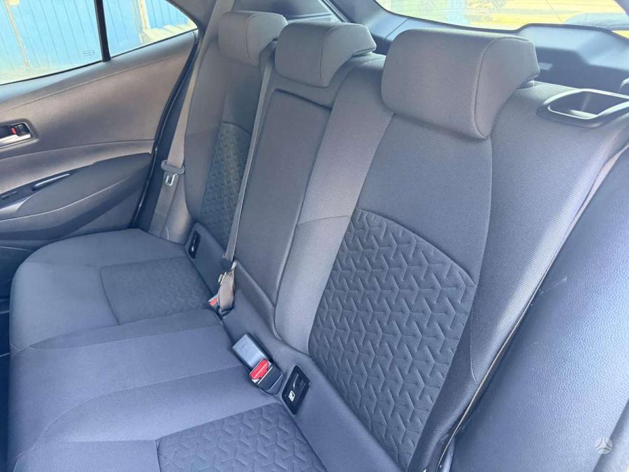 Melns Toyota Corolla 2021 Viļņa, ar dzinēja tilpumu 1.80 L un nobraukumu 188 tūkst. km par 14950 €, foto 19 vietnē AUTOMOTO.COM.LV