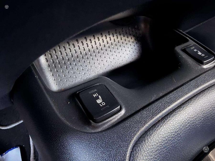 Melns Toyota Corolla 2021 Viļņa, ar dzinēja tilpumu 1.80 L un nobraukumu 188 tūkst. km par 13900 €, foto 33 vietnē AUTOMOTO.COM.LV