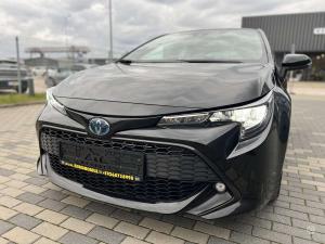 Toyota Corolla 2021 Šauļi vietnē Melns Toyota Corolla 2021 Šauļi, ar dzinēja tilpumu 1.80 L un nobraukumu 52 tūkst. km par 17900 €, foto 1 vietnē AUTOMOTO.COM.LV