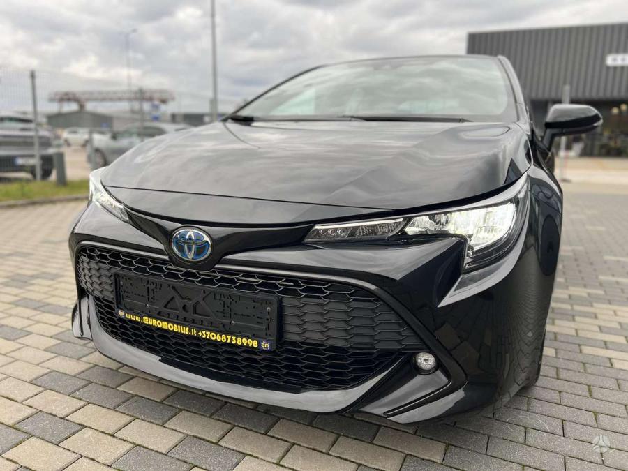 Melns Toyota Corolla 2021 Šauļi, ar dzinēja tilpumu 1.80 L un nobraukumu 52 tūkst. km par 17900 €, foto 1 vietnē AUTOMOTO.COM.LV