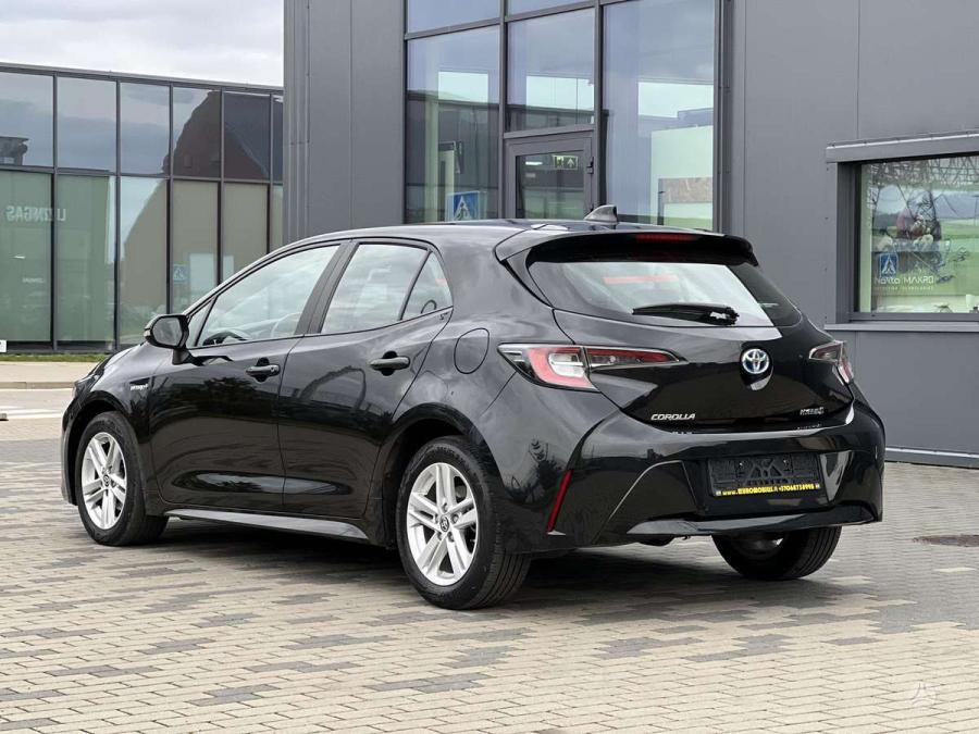Melns Toyota Corolla 2021 Šauļi, ar dzinēja tilpumu 1.80 L un nobraukumu 52 tūkst. km par 17900 €, foto 10 vietnē AUTOMOTO.COM.LV