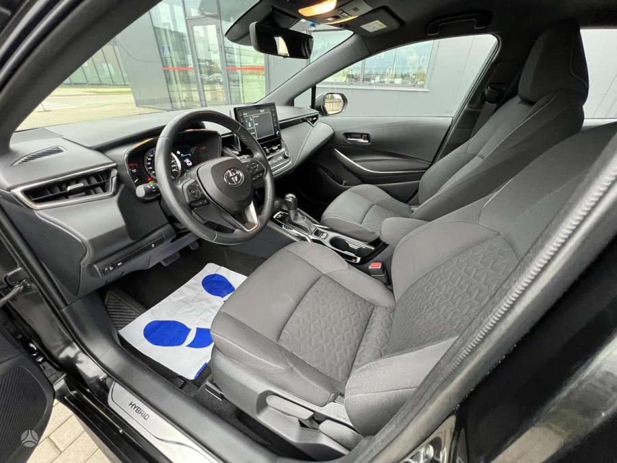 Melns Toyota Corolla 2021 Šauļi, ar dzinēja tilpumu 1.80 L un nobraukumu 52 tūkst. km par 17900 €, foto 12 vietnē AUTOMOTO.COM.LV