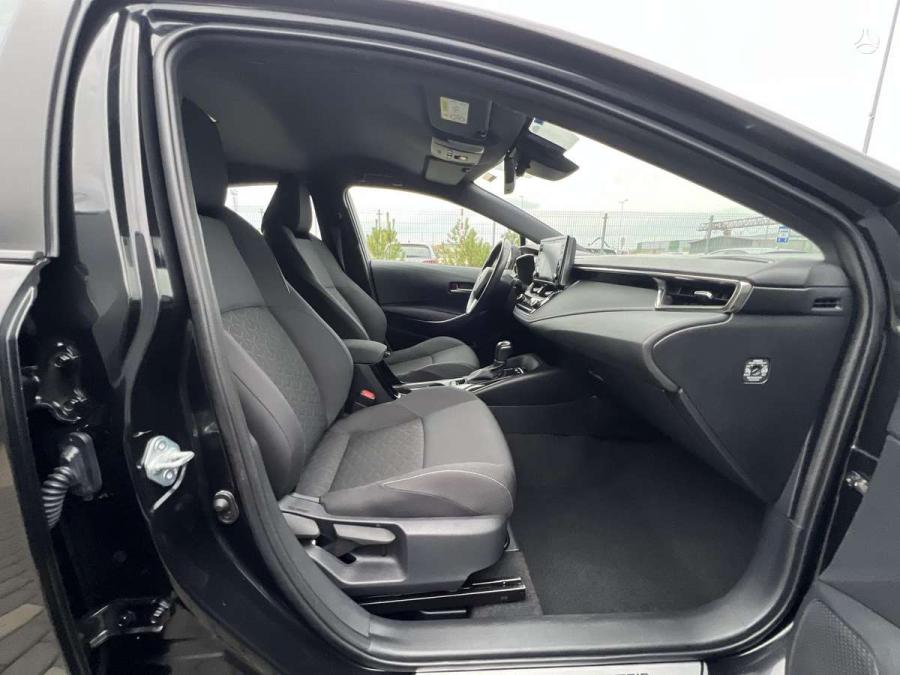Melns Toyota Corolla 2021 Šauļi, ar dzinēja tilpumu 1.80 L un nobraukumu 52 tūkst. km par 17900 €, foto 21 vietnē AUTOMOTO.COM.LV