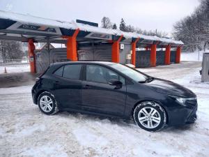 Black Toyota Corolla 2022 in Vilnius, with an engine capacity of 1.80 L and mileage of 44 thousand km for 16200 €, photo 2 on AUTOMOTO.COM.LV