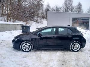 Black Toyota Corolla 2022 in Vilnius, with an engine capacity of 1.80 L and mileage of 44 thousand km for 16200 €, photo 6 on AUTOMOTO.COM.LV