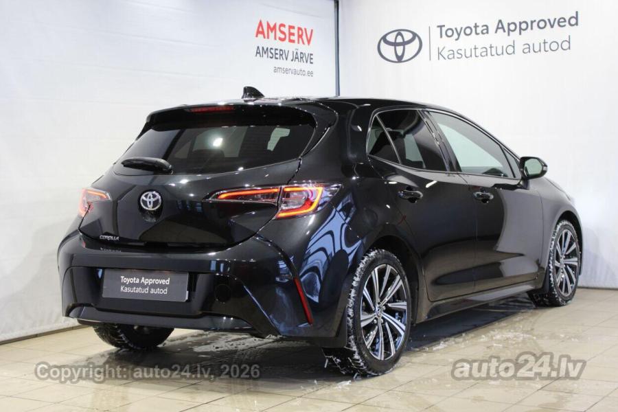 Melns Toyota Corolla 2022 Tallina, ar dzinēja tilpumu 1.20 L un nobraukumu 40 tūkst. km par 17490 €, foto 2 vietnē AUTOMOTO.COM.LV