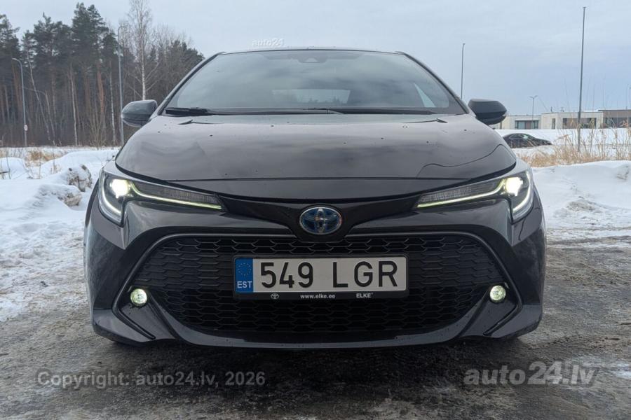 Melns Toyota Corolla 2022 Tallina, ar dzinēja tilpumu 2.00 L un nobraukumu 90 tūkst. km par 17990 €, foto 2 vietnē AUTOMOTO.COM.LV